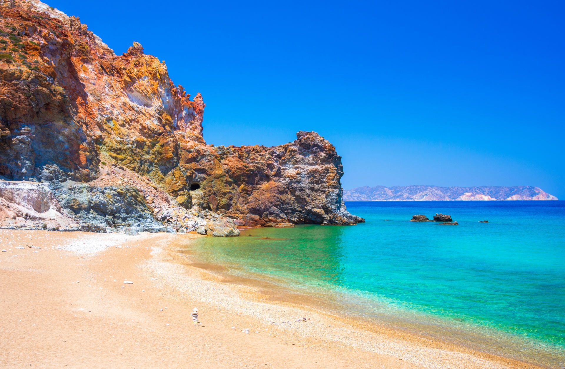 Οι 12 καλύτερες παραλίες της Μήλου | Discover Greece