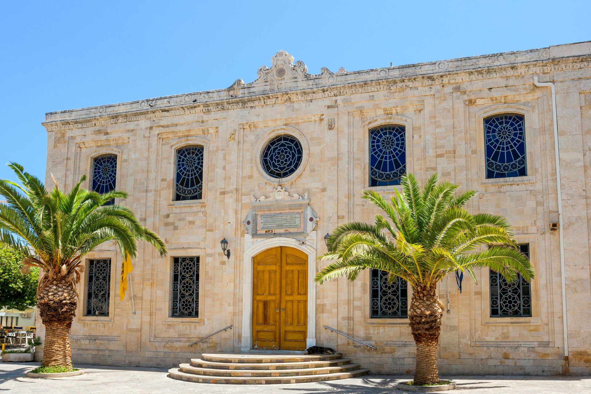 A walking tour of Heraklion town in Crete | Discover Greece