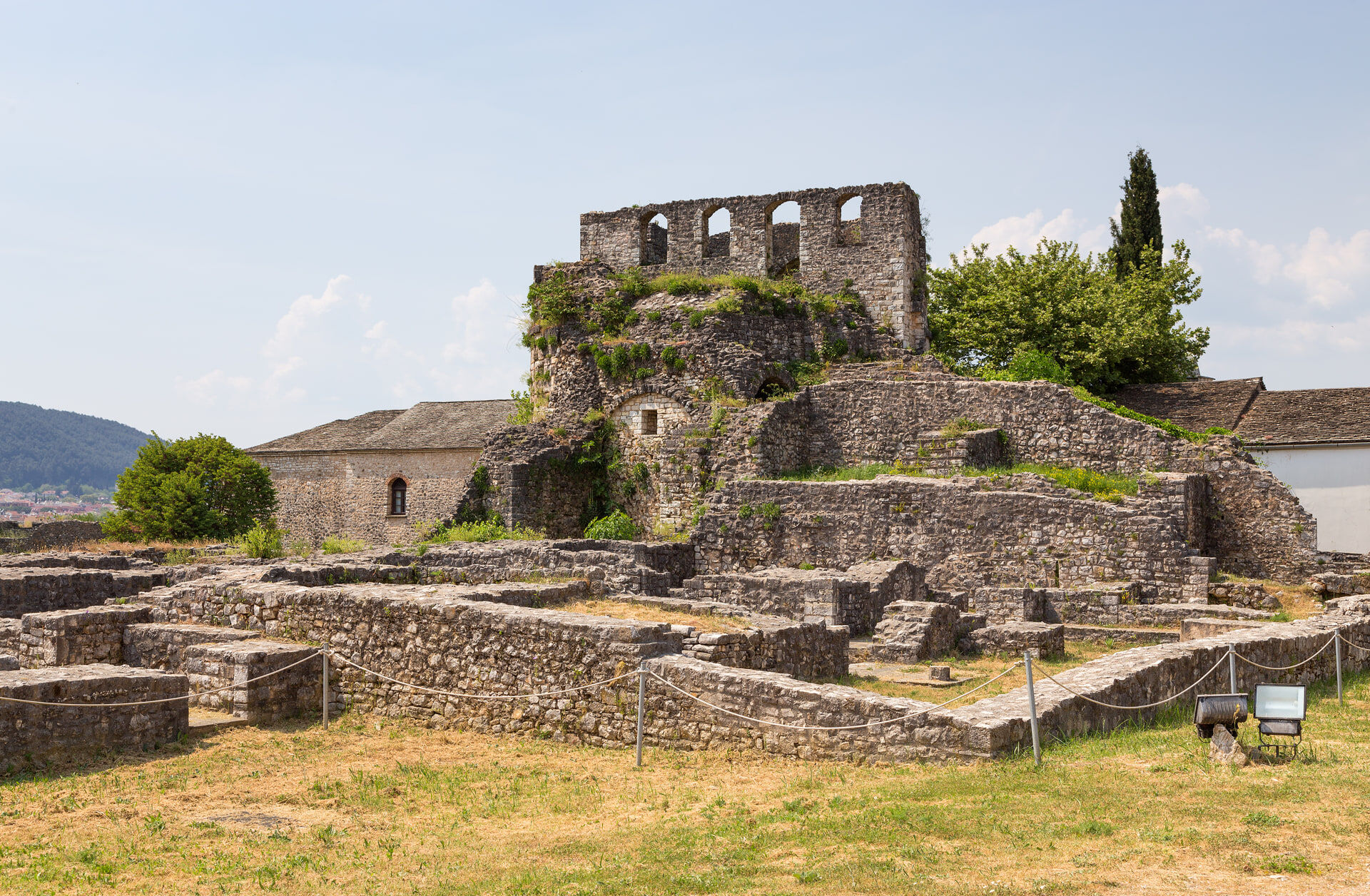 A walking tour of Ioannina Castle | Discover Greece