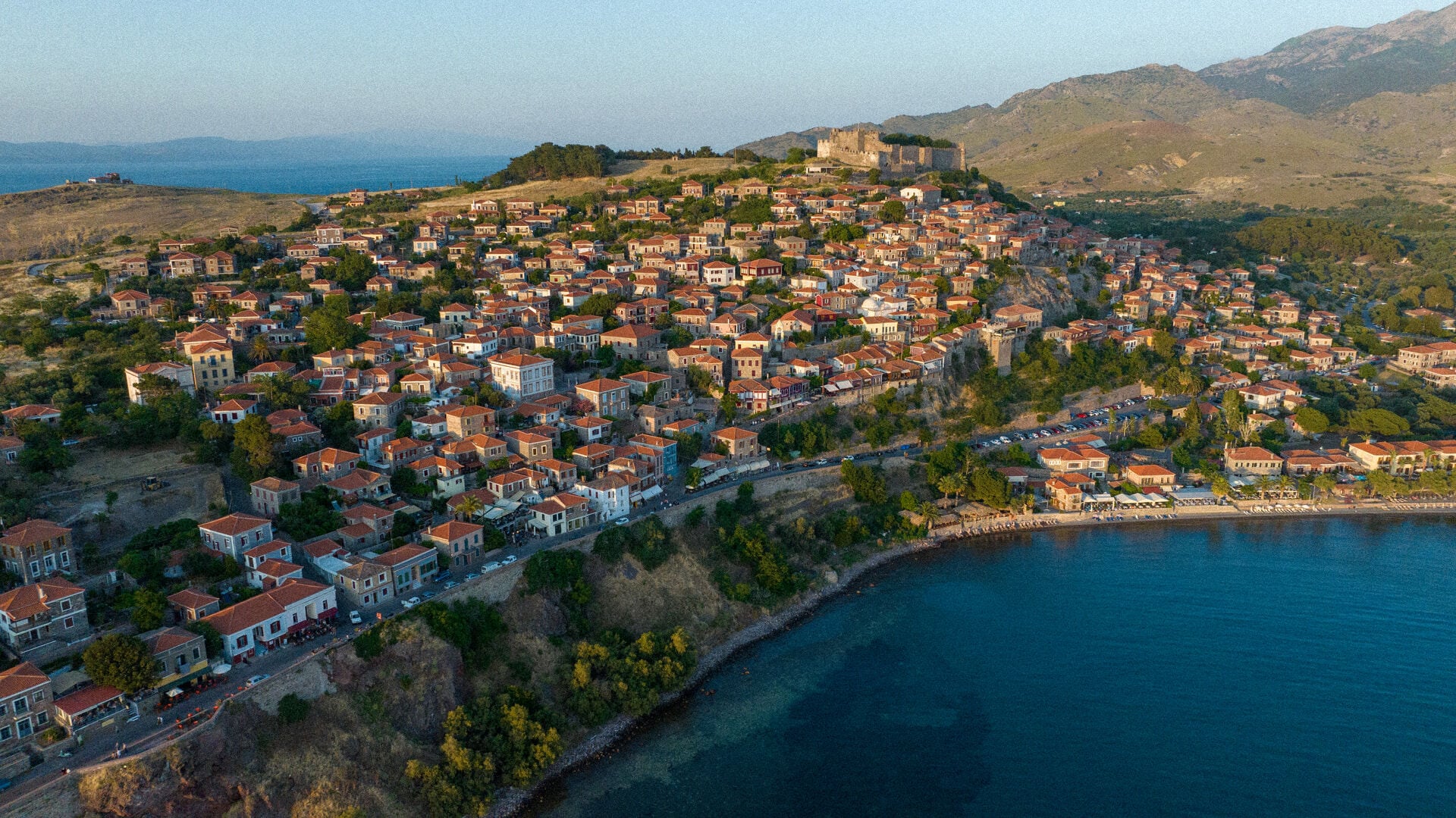 A walking tour of Molyvos in Lesvos | Discover Greece