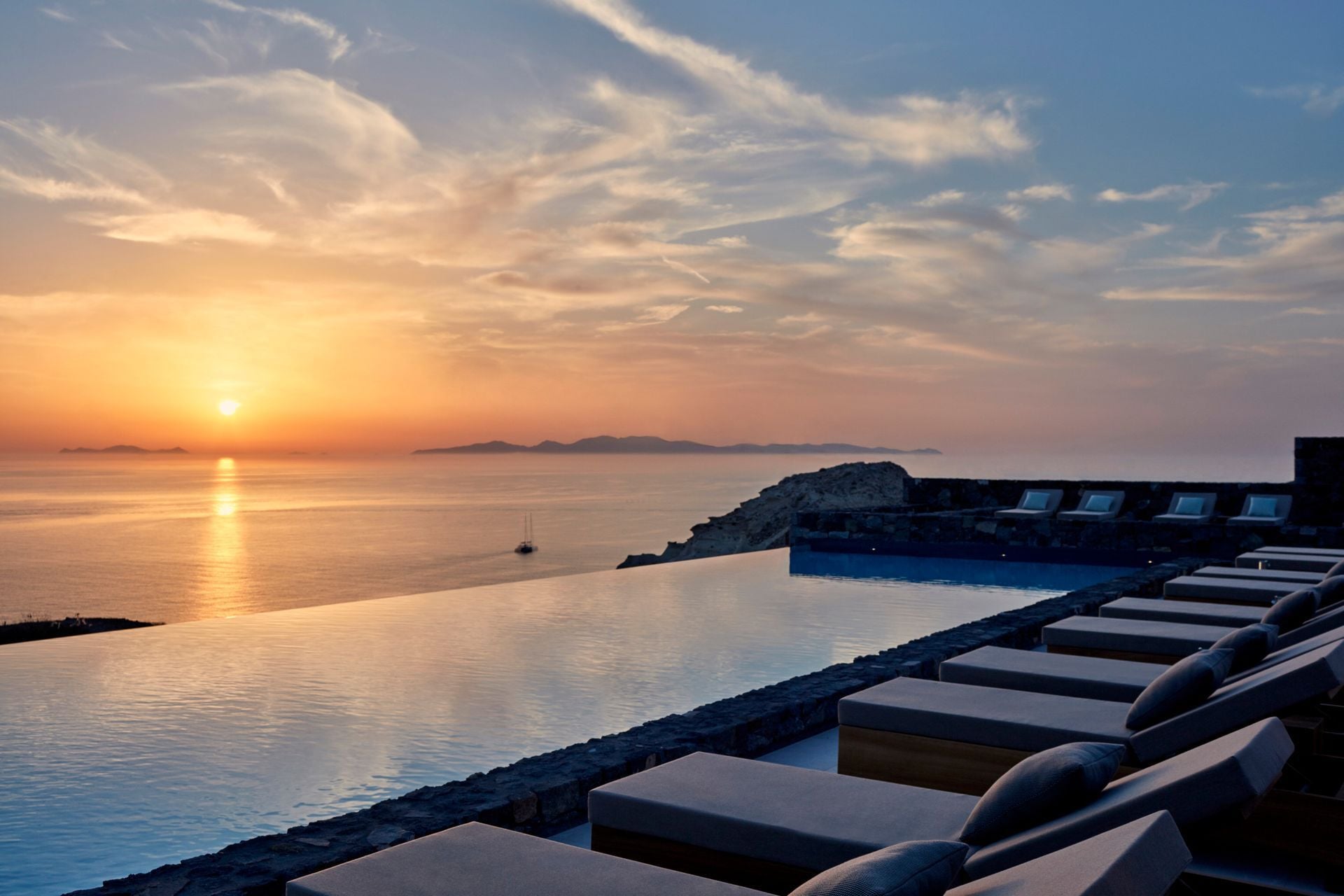 Canaves Epitome | Accommodation | Discover Greece