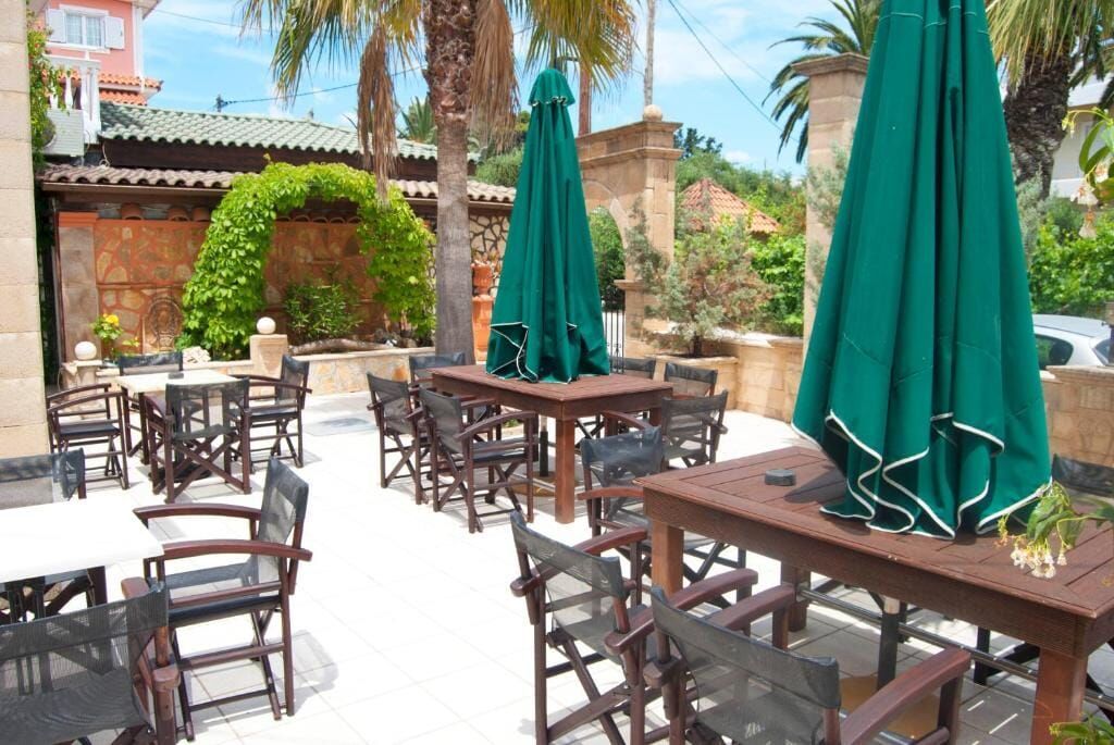 Laganas Beach Hotel | Accommodation | Discover Greece