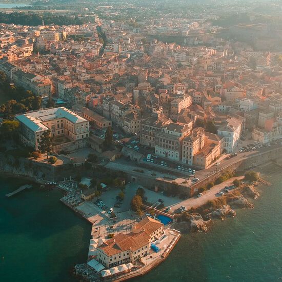 A walking tour of Corfu Old Town | Discover Greece