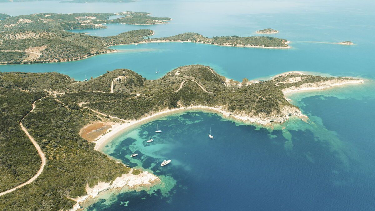 Exploring the magical world beyond Nydri on Lefkada | Boat trips ...