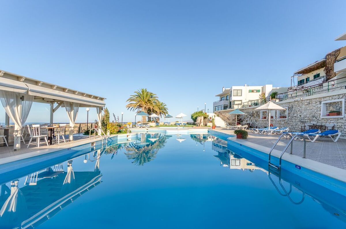 Pela Mare Hotel | Accommodation | Discover Greece