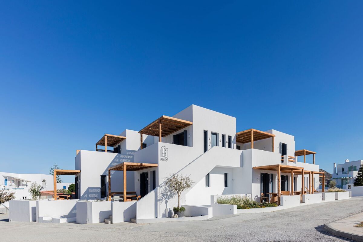 Phos Milos | Accommodation | Discover Greece