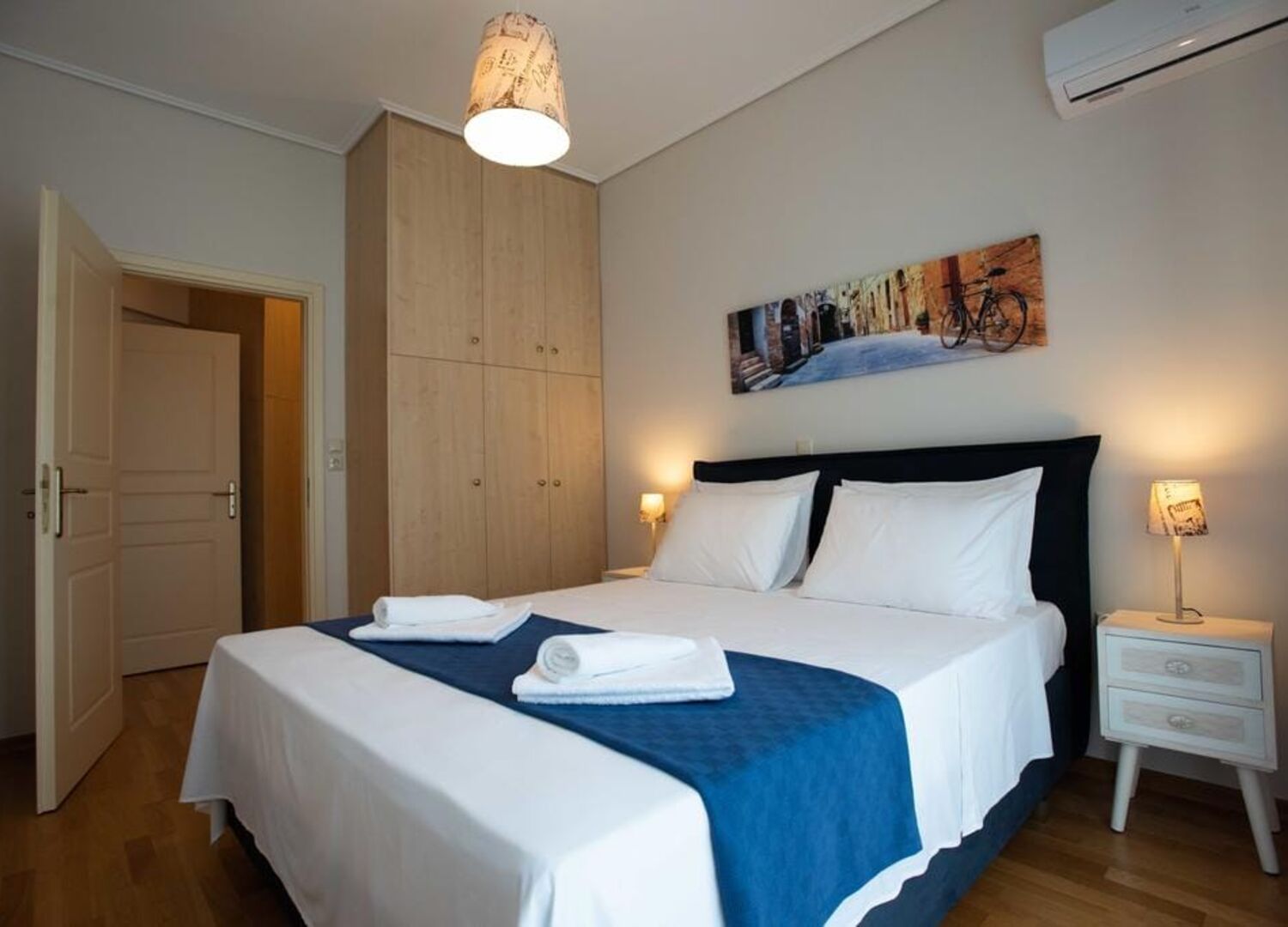 Blue Ark Romantic Studio under Acropolis | Accommodation | Discover Greece