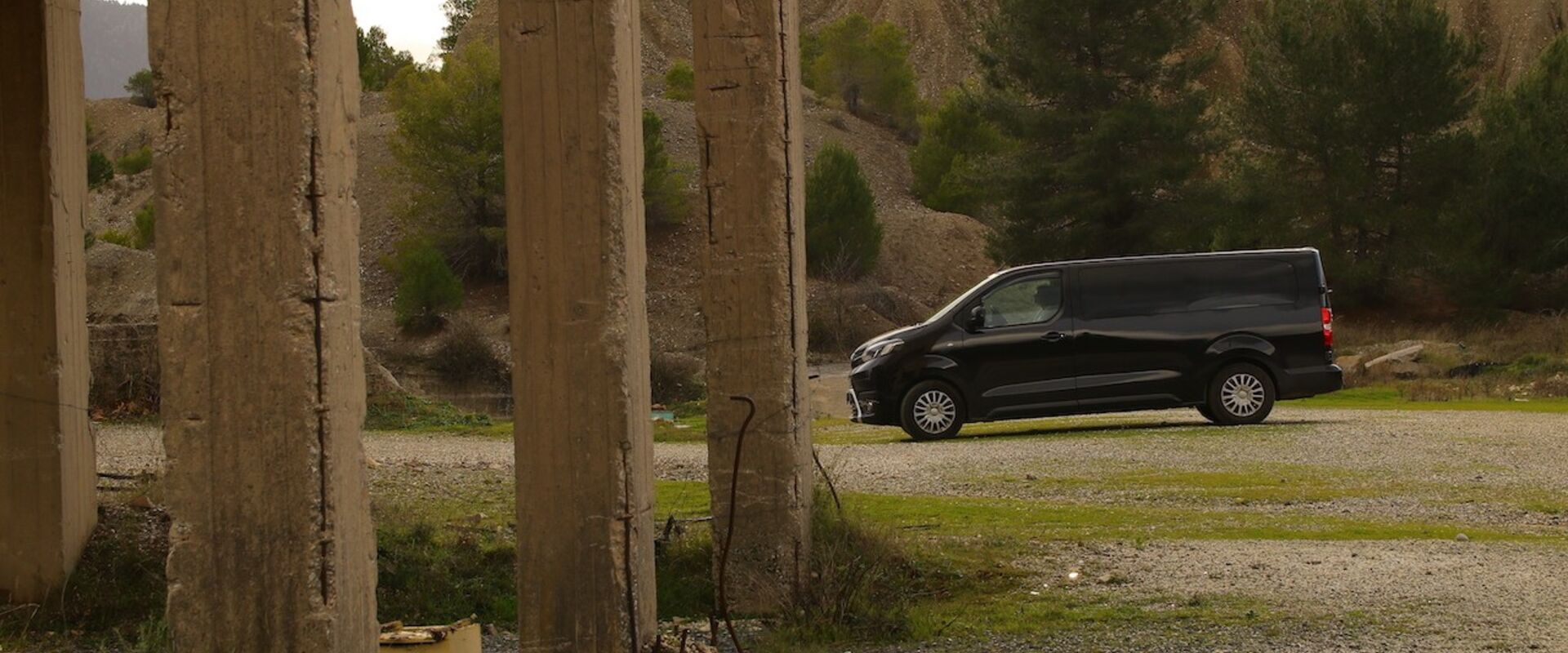 Book online: Evia : Excursion privée dans le panorama des lacs alpins à ...