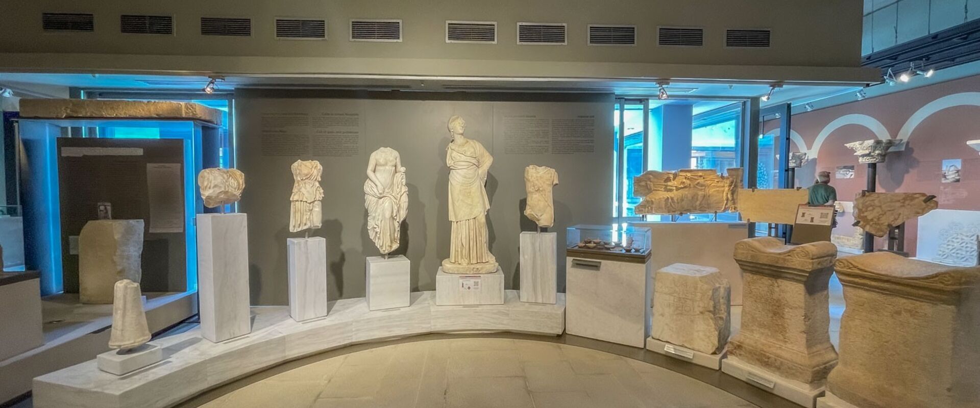 Book online: Preveza: Tour cultural de la antigua Nikópolis y el Museo ...