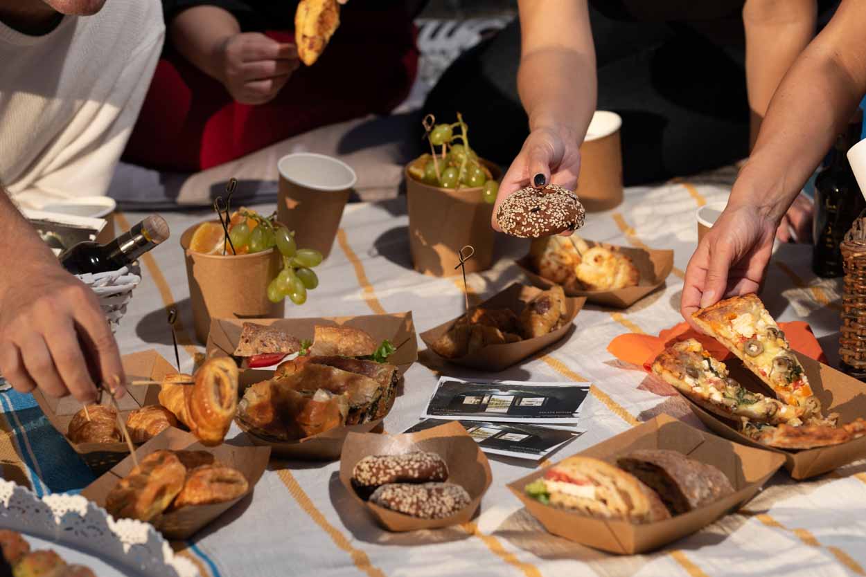 Book online: Santorini: Picnic with Organic Farm Visit | Discover Greece